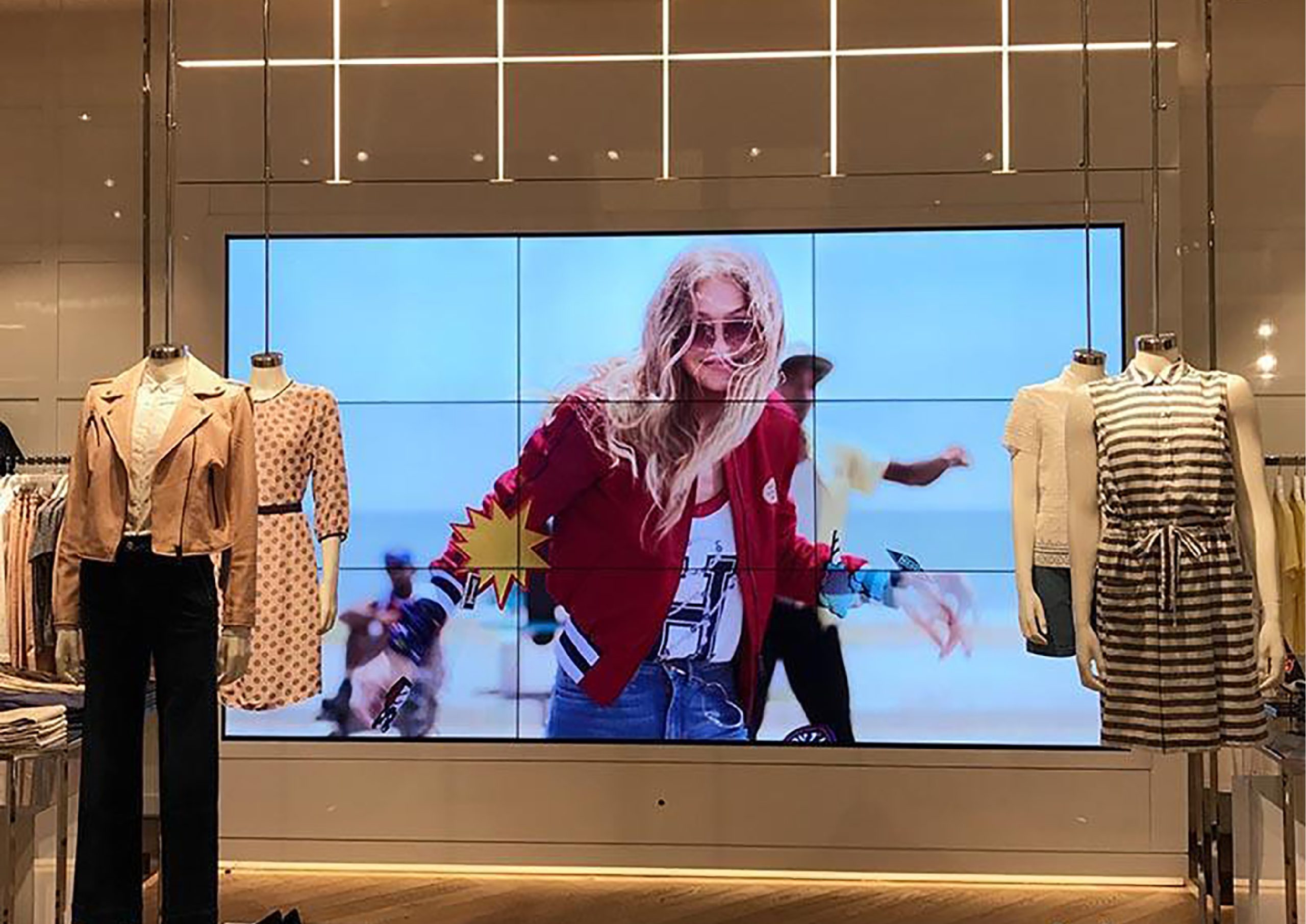 Digital Glass Panel Displays - Trend World